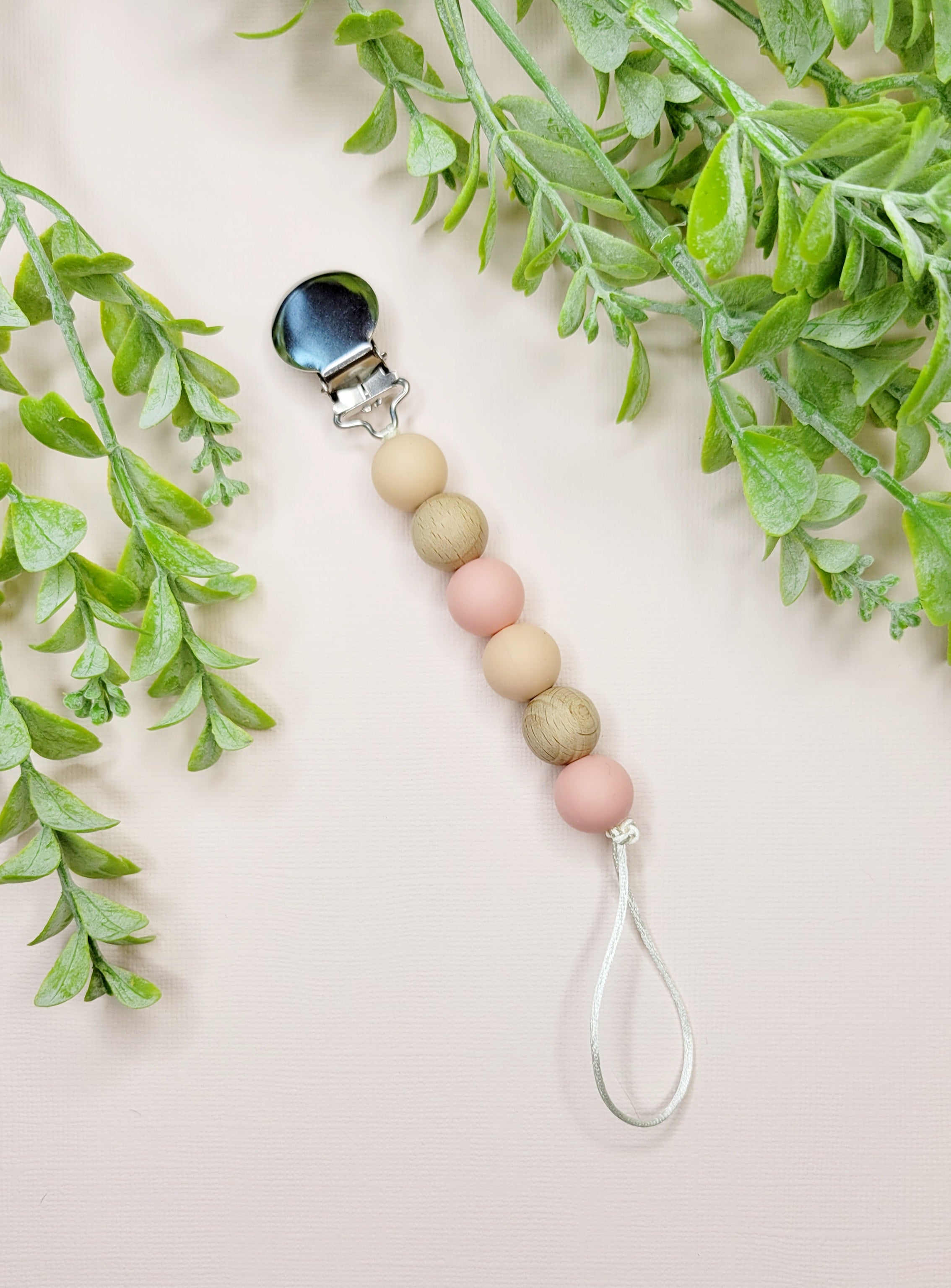 Soft Pink & Beechwood Pacifier Clip – Sassy Silicone